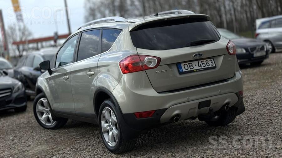 Pelēks Ford Kuga 2009 Jelgava, ar dzinēja tilpumu 2.00 L un nobraukumu 296 tūkst. km par 4990 €, foto 5 vietnē AUTOMOTO.COM.LV