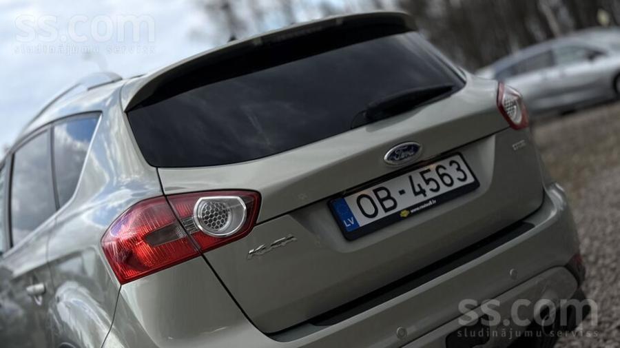 Pelēks Ford Kuga 2009 Jelgava, ar dzinēja tilpumu 2.00 L un nobraukumu 296 tūkst. km par 4990 €, foto 7 vietnē AUTOMOTO.COM.LV