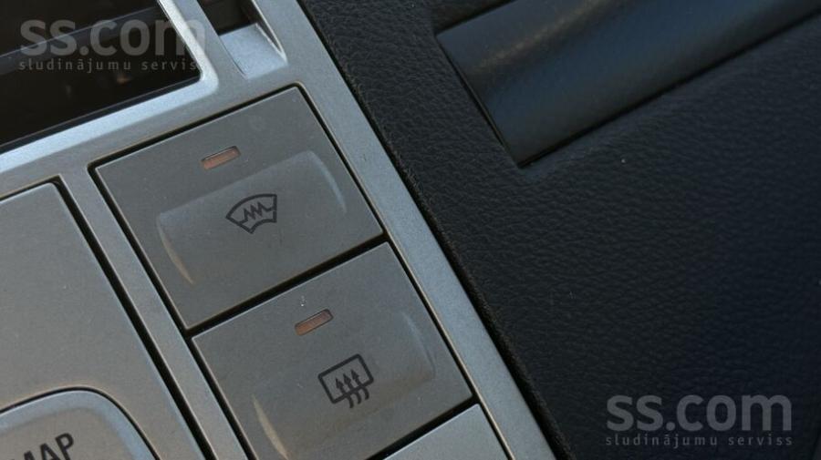 Pelēks Ford Kuga 2009 Jelgava, ar dzinēja tilpumu 2.00 L un nobraukumu 296 tūkst. km par 4990 €, foto 16 vietnē AUTOMOTO.COM.LV