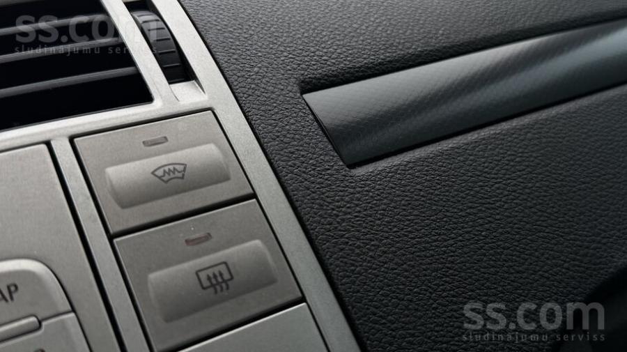 Pelēks Ford Kuga 2009 Rīga, ar dzinēja tilpumu 2.00 L un nobraukumu 297 tūkst. km par 4990 €, foto 18 vietnē AUTOMOTO.COM.LV