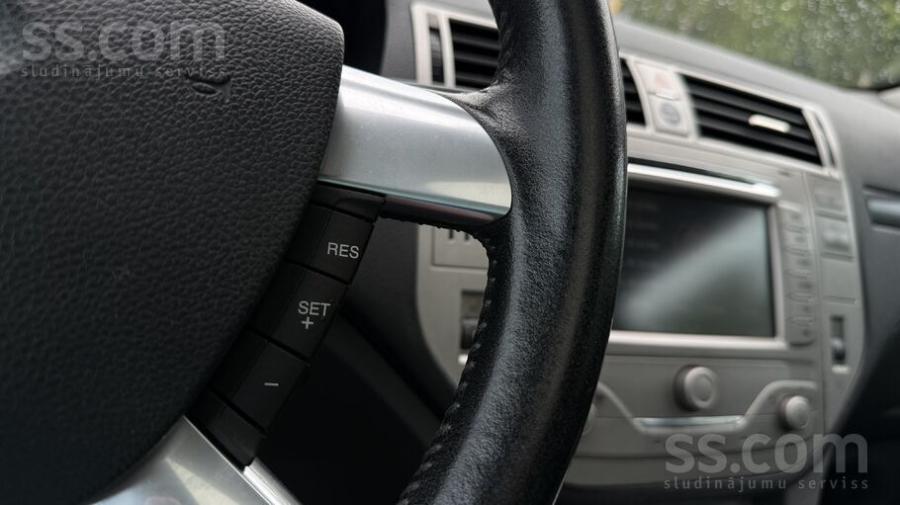 Pelēks Ford Kuga 2009 Rīga, ar dzinēja tilpumu 2.00 L un nobraukumu 297 tūkst. km par 4990 €, foto 23 vietnē AUTOMOTO.COM.LV