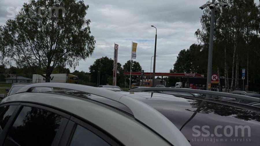 Pelēks Ford Kuga 2009 Rīga, ar dzinēja tilpumu 2.00 L un nobraukumu 297 tūkst. km par 4990 €, foto 24 vietnē AUTOMOTO.COM.LV