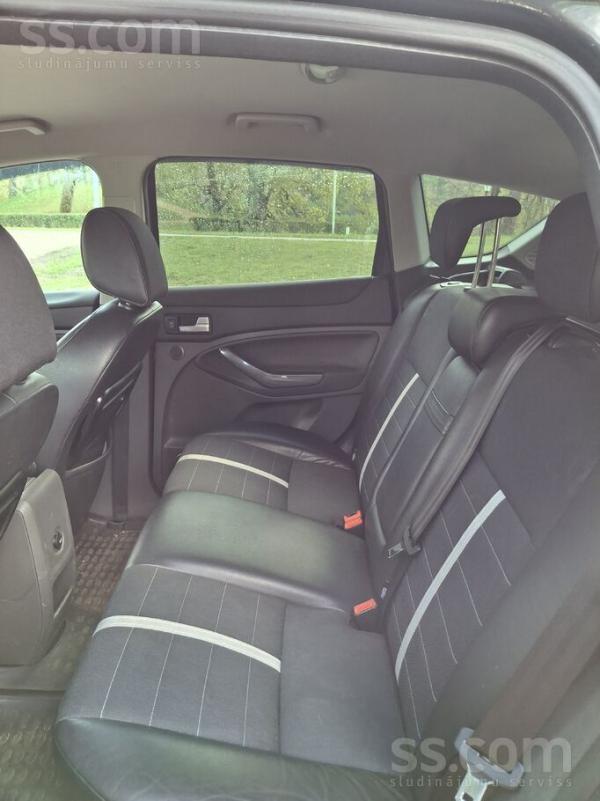Grey Ford Kuga 2009 in Cesis, with an engine capacity of 2.00 L and mileage of 236 thousand km for 4300 €, photo 7 on AUTOMOTO.COM.LV