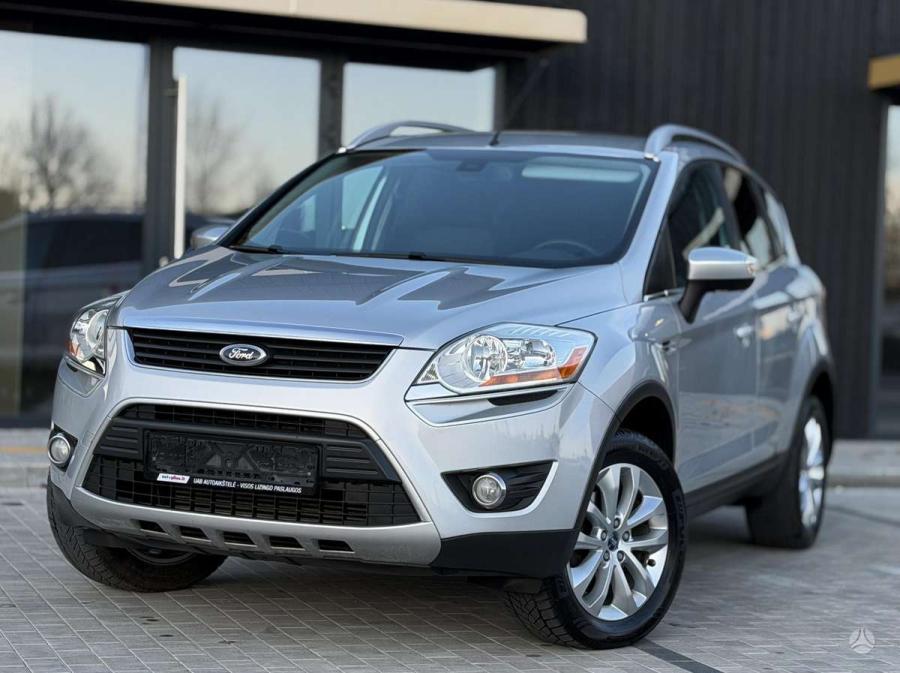 Grey Ford Kuga 2009 in Siauliai, with an engine capacity of 2.00 L and mileage of 269 thousand km for 6999 €, photo 1 on AUTOMOTO.COM.LV