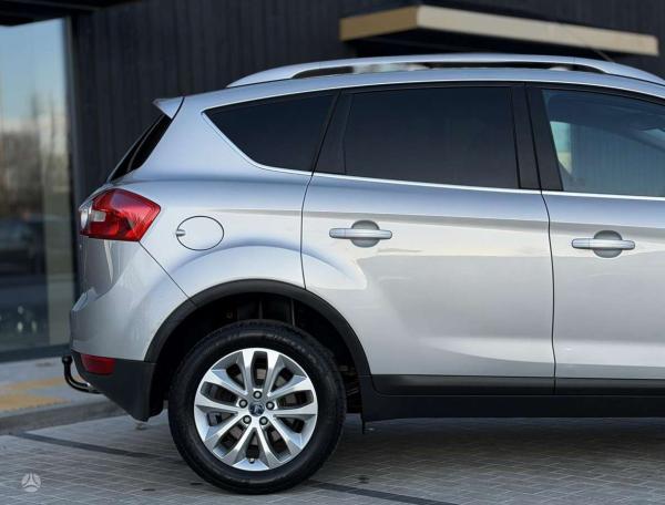 Grey Ford Kuga 2009 in Siauliai, with an engine capacity of 2.00 L and mileage of 269 thousand km for 6999 €, photo 6 on AUTOMOTO.COM.LV