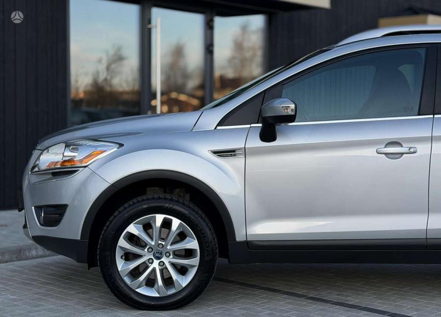 Grey Ford Kuga 2009 in Siauliai, with an engine capacity of 2.00 L and mileage of 269 thousand km for 6999 €, photo 12 on AUTOMOTO.COM.LV