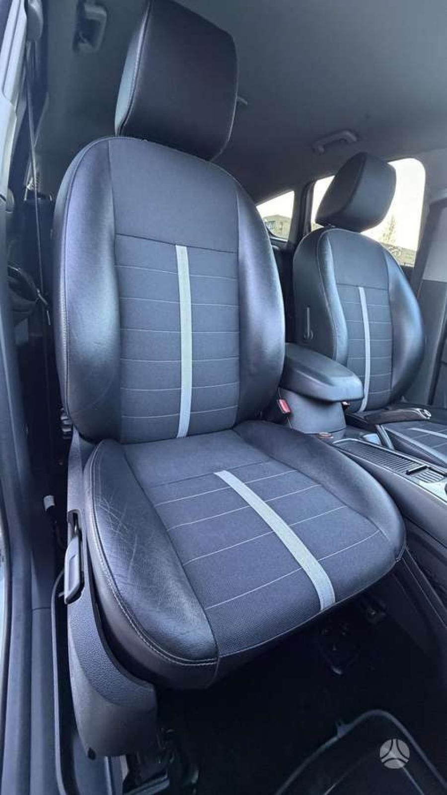 Grey Ford Kuga 2009 in Siauliai, with an engine capacity of 2.00 L and mileage of 269 thousand km for 6999 €, photo 19 on AUTOMOTO.COM.LV