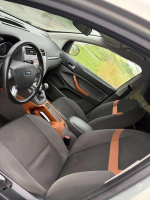 Grey Ford Kuga 2009 in Siauliai, with an engine capacity of 2.00 L and mileage of 346 thousand km for 3650 €, photo 10 on AUTOMOTO.COM.LV
