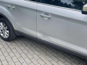 Pelēks Ford Kuga 2009 Panevēža, ar dzinēja tilpumu 2.00 L un nobraukumu 209 tūkst. km par 3250 €, foto 5 vietnē AUTOMOTO.COM.LV
