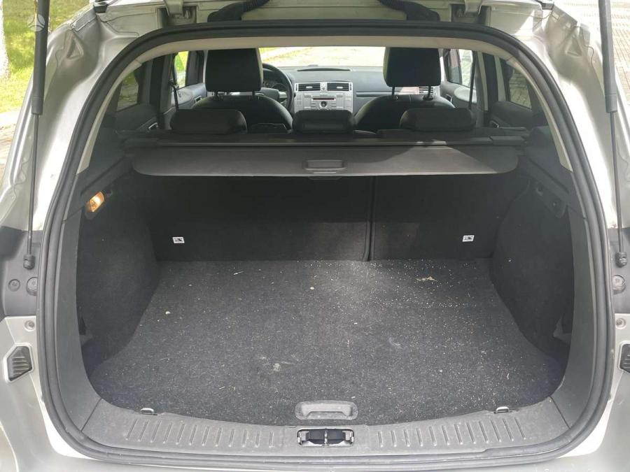 Pelēks Ford Kuga 2009 Panevēža, ar dzinēja tilpumu 2.00 L un nobraukumu 209 tūkst. km par 3250 €, foto 12 vietnē AUTOMOTO.COM.LV