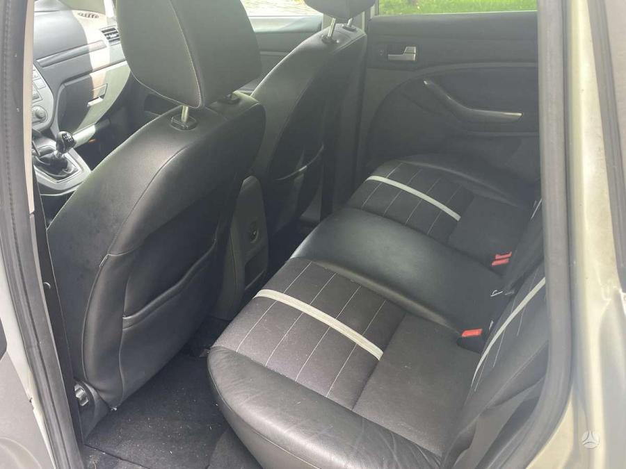 Pelēks Ford Kuga 2009 Panevēža, ar dzinēja tilpumu 2.00 L un nobraukumu 209 tūkst. km par 3150 €, foto 13 vietnē AUTOMOTO.COM.LV