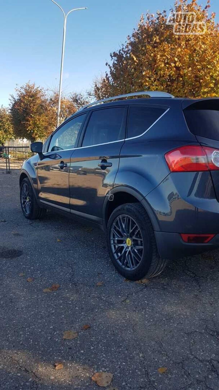 Pelēks Ford Kuga 2010 Marijampole, ar dzinēja tilpumu 2.00 L un nobraukumu 238 tūkst. km par 5500 €, foto 3 vietnē AUTOMOTO.COM.LV