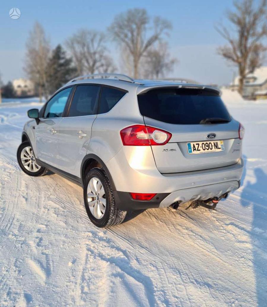 Grey Ford Kuga 2010 in Taurage, with an engine capacity of 2.00 L and mileage of 246 thousand km for 4700 €, photo 3 on AUTOMOTO.COM.LV