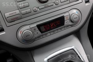 Grey Ford Kuga 2010 in Jelgava, with an engine capacity of 2.00 L and mileage of 0 thousand km for 6450 €, photo 17 on AUTOMOTO.COM.LV