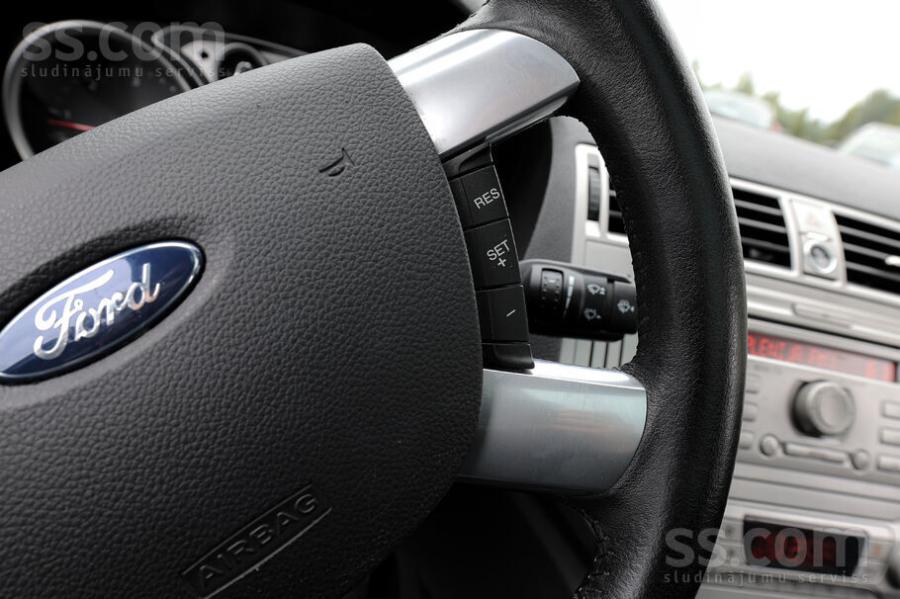 Grey Ford Kuga 2010 in Jelgava, with an engine capacity of 2.00 L and mileage of 0 thousand km for 6450 €, photo 19 on AUTOMOTO.COM.LV