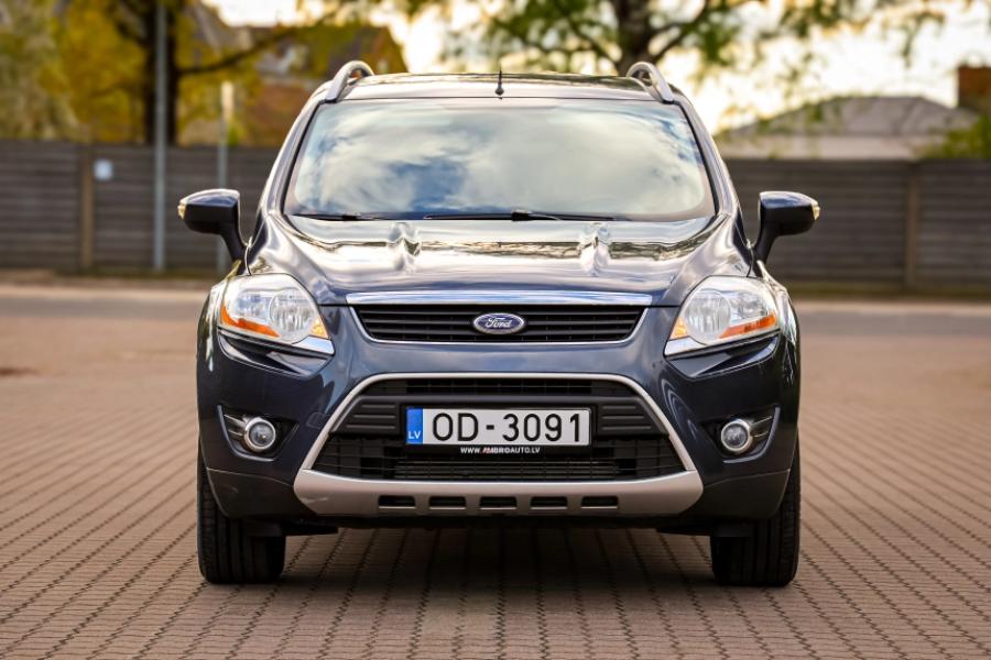 Grey Ford Kuga 2010 in Riga, with an engine capacity of 2.00 L and mileage of 261 thousand km for 6750 €, photo 3 on AUTOMOTO.COM.LV