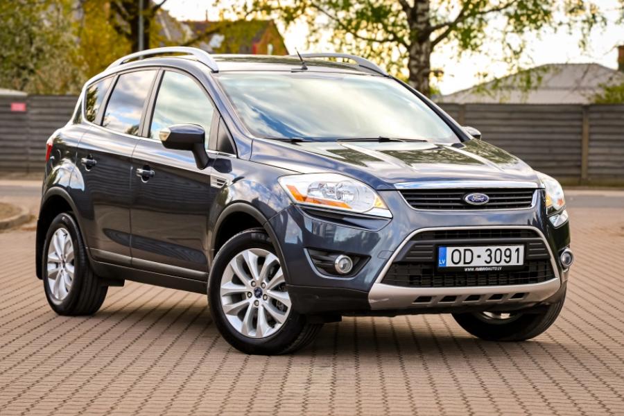 Grey Ford Kuga 2010 in Riga, with an engine capacity of 2.00 L and mileage of 261 thousand km for 6750 €, photo 4 on AUTOMOTO.COM.LV