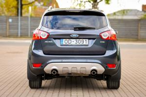 Grey Ford Kuga 2010 in Riga, with an engine capacity of 2.00 L and mileage of 261 thousand km for 6750 €, photo 7 on AUTOMOTO.COM.LV