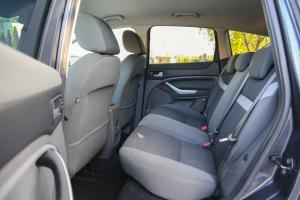 Grey Ford Kuga 2010 in Riga, with an engine capacity of 2.00 L and mileage of 261 thousand km for 6750 €, photo 13 on AUTOMOTO.COM.LV