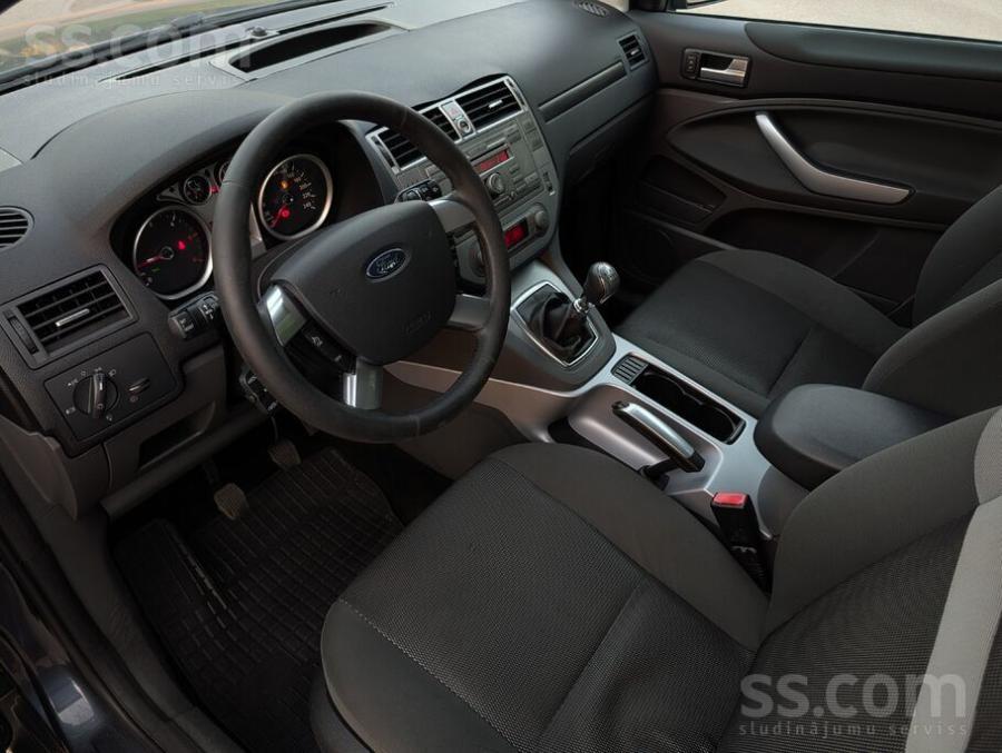 Grey Ford Kuga 2010 in Jurmala, with an engine capacity of 2.00 L and mileage of 0 thousand km for 4950 €, photo 8 on AUTOMOTO.COM.LV