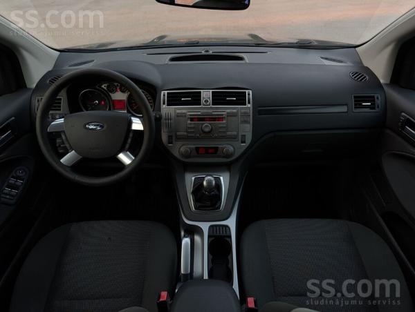 Grey Ford Kuga 2010 in Jurmala, with an engine capacity of 2.00 L and mileage of 0 thousand km for 4950 €, photo 8 on AUTOMOTO.COM.LV