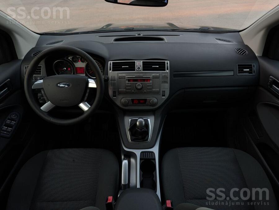 Grey Ford Kuga 2010 in Jurmala, with an engine capacity of 2.00 L and mileage of 0 thousand km for 4950 €, photo 9 on AUTOMOTO.COM.LV