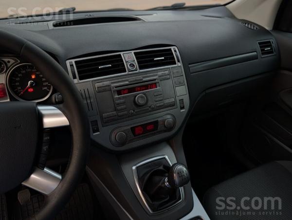 Grey Ford Kuga 2010 in Jurmala, with an engine capacity of 2.00 L and mileage of 0 thousand km for 4950 €, photo 10 on AUTOMOTO.COM.LV