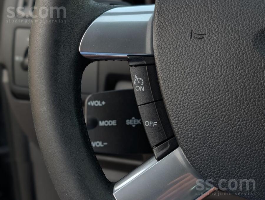 Grey Ford Kuga 2010 in Jurmala, with an engine capacity of 2.00 L and mileage of 0 thousand km for 4950 €, photo 17 on AUTOMOTO.COM.LV