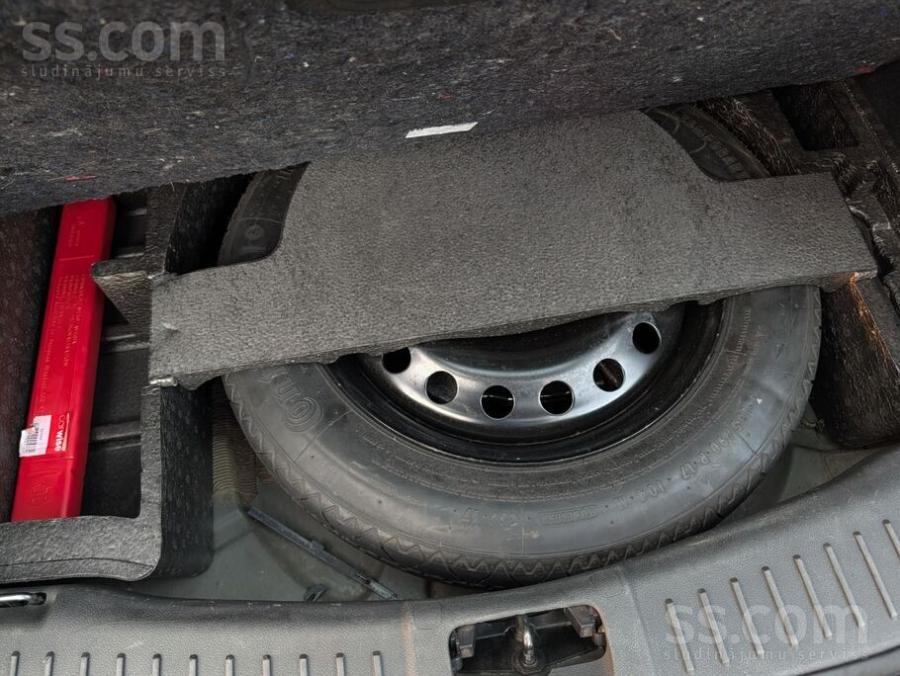 Grey Ford Kuga 2010 in Jurmala, with an engine capacity of 2.00 L and mileage of 0 thousand km for 4950 €, photo 22 on AUTOMOTO.COM.LV