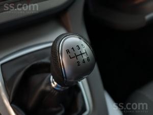 Grey Ford Kuga 2010 in Jurmala, with an engine capacity of 2.00 L and mileage of 0 thousand km for 4950 €, photo 25 on AUTOMOTO.COM.LV