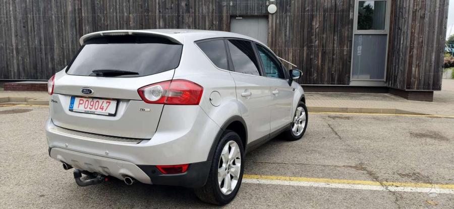 Grey Ford Kuga 2010 in Utena, with an engine capacity of 2.00 L and mileage of 266 thousand km for 4600 €, photo 12 on AUTOMOTO.COM.LV