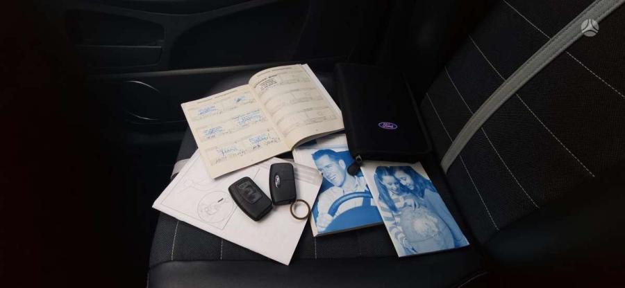 Grey Ford Kuga 2010 in Utena, with an engine capacity of 2.00 L and mileage of 266 thousand km for 4600 €, photo 22 on AUTOMOTO.COM.LV