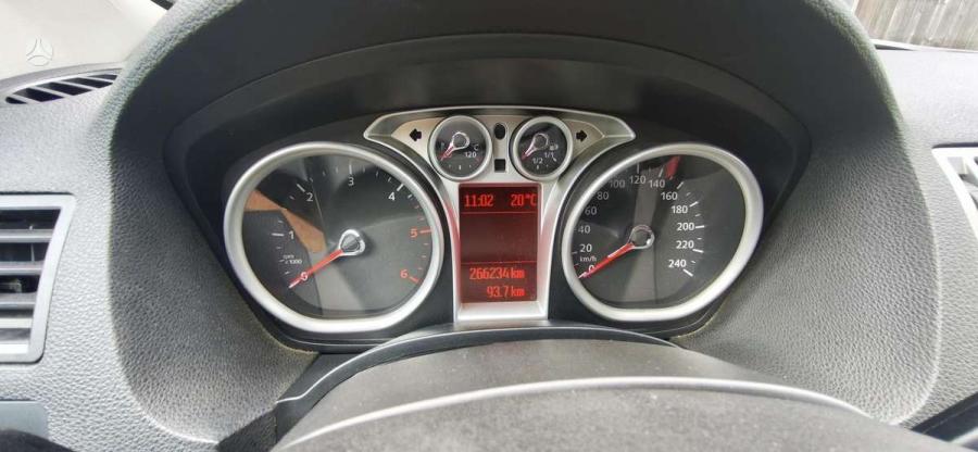 Grey Ford Kuga 2010 in Utena, with an engine capacity of 2.00 L and mileage of 266 thousand km for 4600 €, photo 23 on AUTOMOTO.COM.LV