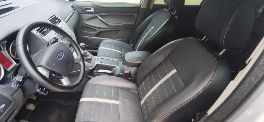 Grey Ford Kuga 2010 in Utena, with an engine capacity of 2.00 L and mileage of 266 thousand km for 4600 €, photo 26 on AUTOMOTO.COM.LV