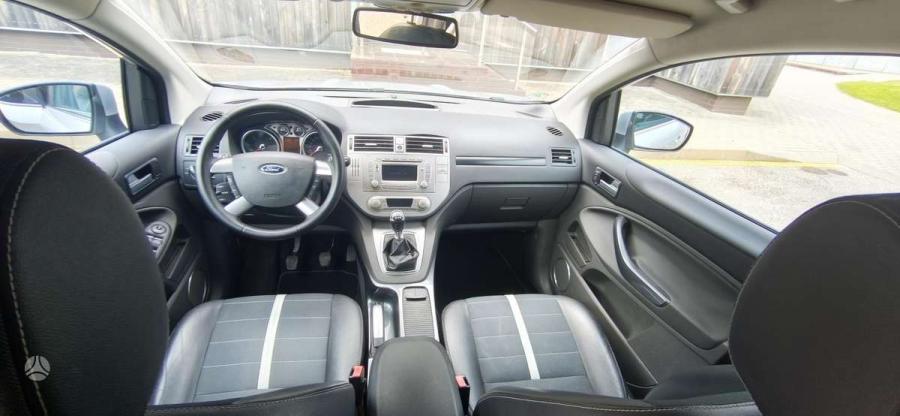 Grey Ford Kuga 2010 in Utena, with an engine capacity of 2.00 L and mileage of 266 thousand km for 4600 €, photo 27 on AUTOMOTO.COM.LV