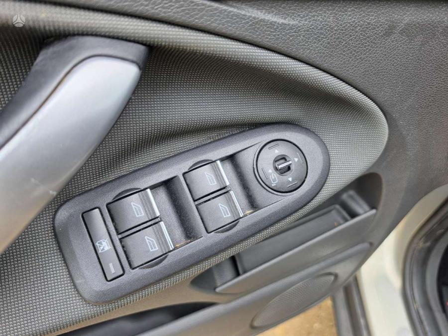 Pelēks Ford Kuga 2010 Utena, ar dzinēja tilpumu 2.00 L un nobraukumu 289 tūkst. km par 3600 €, foto 15 vietnē AUTOMOTO.COM.LV