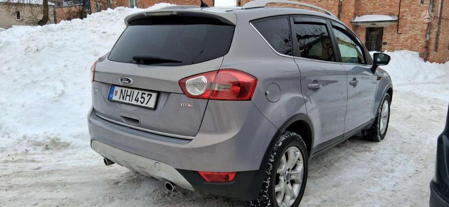 Grey Ford Kuga 2011 in Panevezys, with an engine capacity of 2.00 L and mileage of 216 thousand km for 5600 €, photo 4 on AUTOMOTO.COM.LV