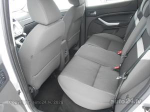 Grey Ford Kuga 2011 in Viljandi, with an engine capacity of 2.00 L and mileage of 219 thousand km for 6990 €, photo 8 on AUTOMOTO.COM.LV