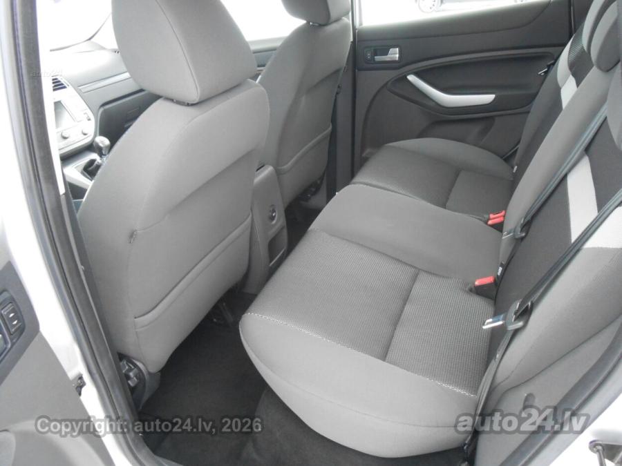 Grey Ford Kuga 2011 in Viljandi, with an engine capacity of 2.00 L and mileage of 219 thousand km for 6990 €, photo 8 on AUTOMOTO.COM.LV
