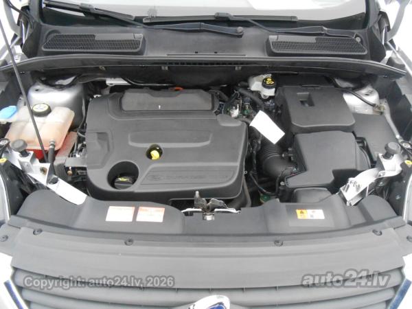 Grey Ford Kuga 2011 in Viljandi, with an engine capacity of 2.00 L and mileage of 219 thousand km for 6990 €, photo 11 on AUTOMOTO.COM.LV