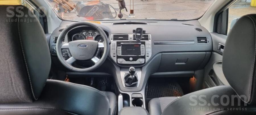 Grey Ford Kuga 2011 in Riga, with an engine capacity of 2.00 L and mileage of 259 thousand km for 5000 €, photo 4 on AUTOMOTO.COM.LV