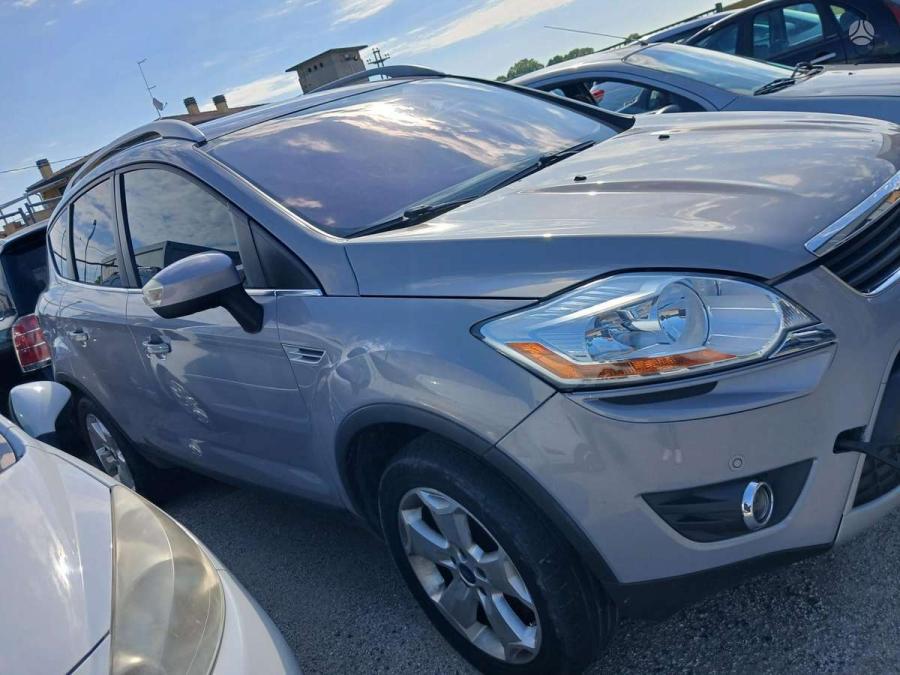 Grey Ford Kuga 2011 in Kaunas, with an engine capacity of 2.00 L and mileage of 150 thousand km for 2999 €, photo 4 on AUTOMOTO.COM.LV
