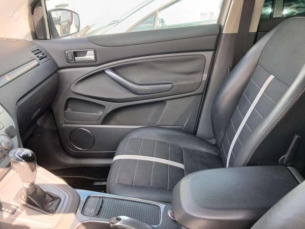 Grey Ford Kuga 2011 in Kaunas, with an engine capacity of 2.00 L and mileage of 150 thousand km for 2999 €, photo 9 on AUTOMOTO.COM.LV