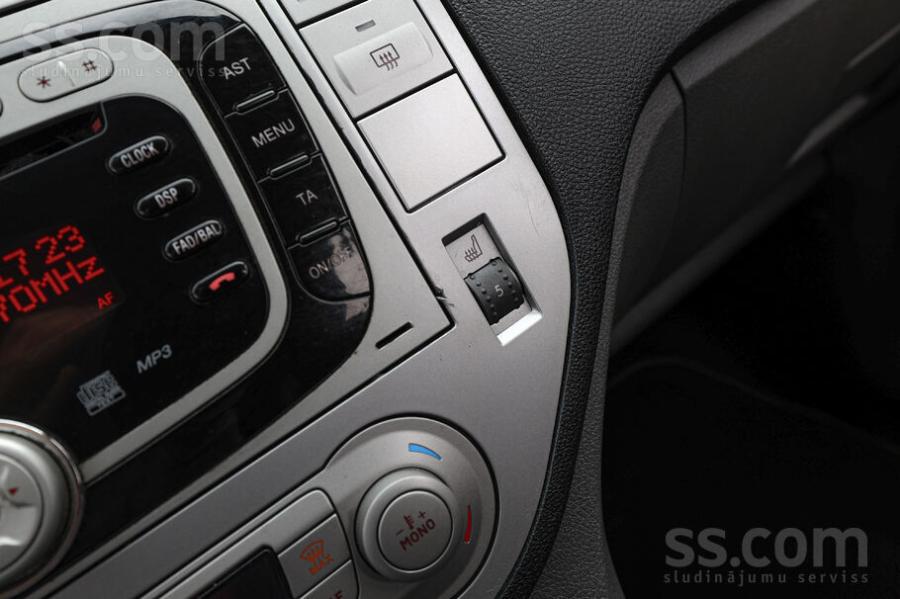 Pelēks Ford Kuga 2011 Jelgava, ar dzinēja tilpumu 2.00 L un nobraukumu 0 tūkst. km par 6650 €, foto 16 vietnē AUTOMOTO.COM.LV