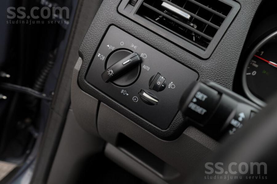 Pelēks Ford Kuga 2011 Jelgava, ar dzinēja tilpumu 2.00 L un nobraukumu 0 tūkst. km par 6650 €, foto 22 vietnē AUTOMOTO.COM.LV