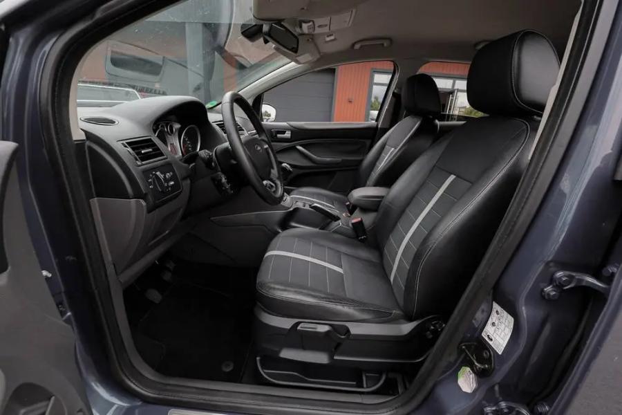 Grey Ford Kuga 2011 in Jelgava, with an engine capacity of 2.00 L and mileage of 198 thousand km for 6650 €, photo 8 on AUTOMOTO.COM.LV