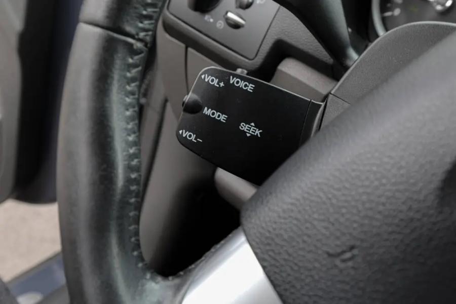 Grey Ford Kuga 2011 in Jelgava, with an engine capacity of 2.00 L and mileage of 198 thousand km for 6650 €, photo 21 on AUTOMOTO.COM.LV