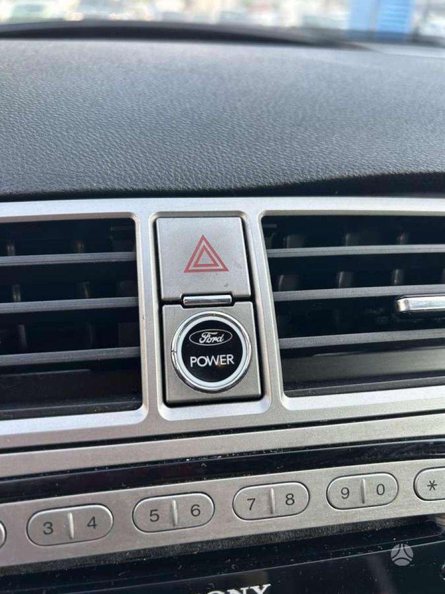 Pelēks Ford Kuga 2011 Viļņa, ar dzinēja tilpumu 2.00 L un nobraukumu 135 tūkst. km par 6300 €, foto 12 vietnē AUTOMOTO.COM.LV