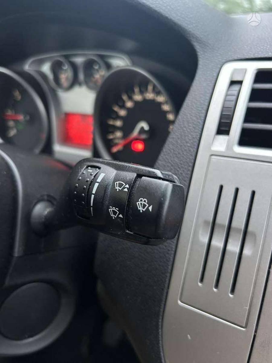 Pelēks Ford Kuga 2011 Viļņa, ar dzinēja tilpumu 2.00 L un nobraukumu 135 tūkst. km par 6300 €, foto 16 vietnē AUTOMOTO.COM.LV