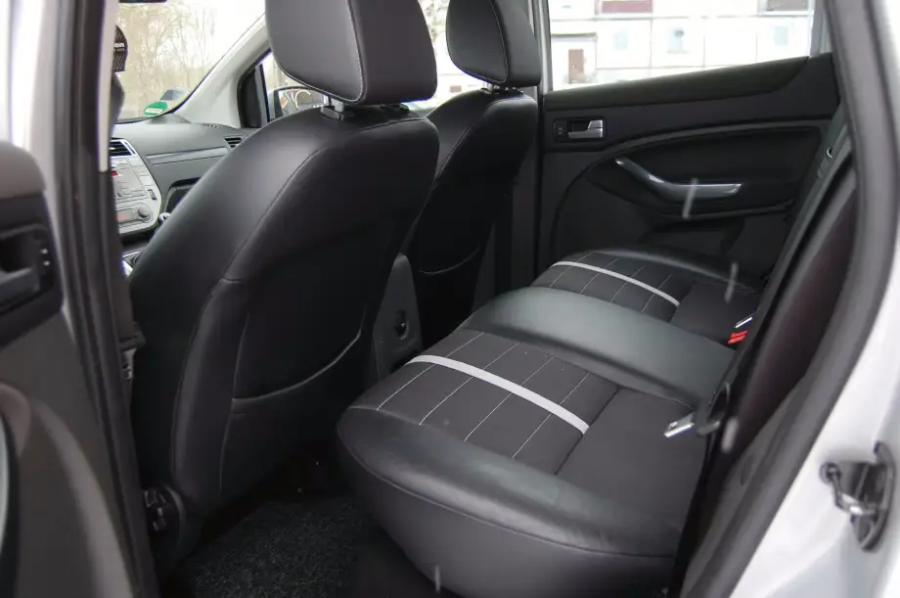 Pelēks Ford Kuga 2011 Jēkabpils, ar dzinēja tilpumu 2.00 L un nobraukumu 225 tūkst. km par 6990 €, foto 13 vietnē AUTOMOTO.COM.LV